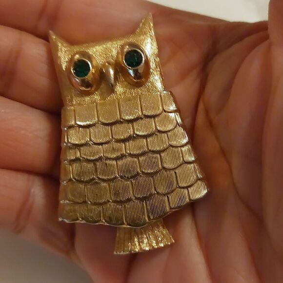 Avon | Jewelry | Vintage Avon 968 Solid Perfume Locket Owl With Green ...